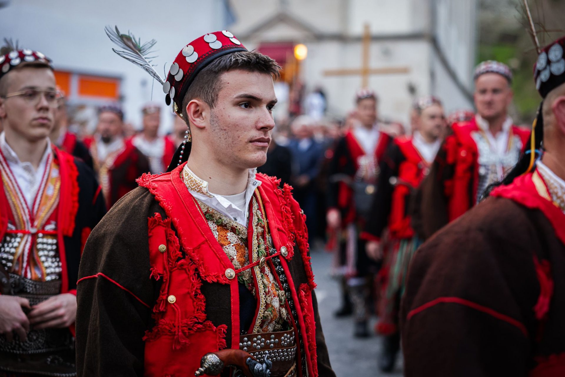 Čuvari Kristova groba u Vrlici predano čuvaju uskrsne običaje – narod.hr