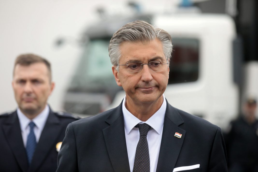 Miloradu ni to nije dosta – narod.hr